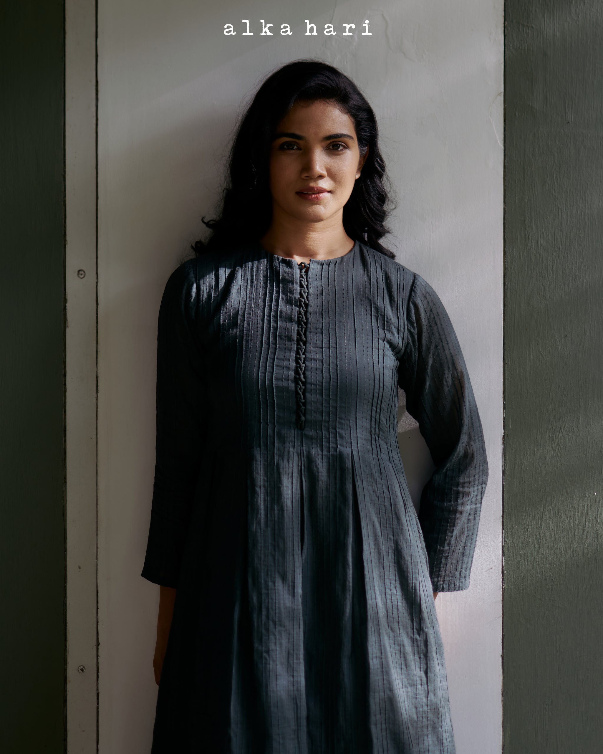 Pintucks criss cross anarkali with pants – Alkahari